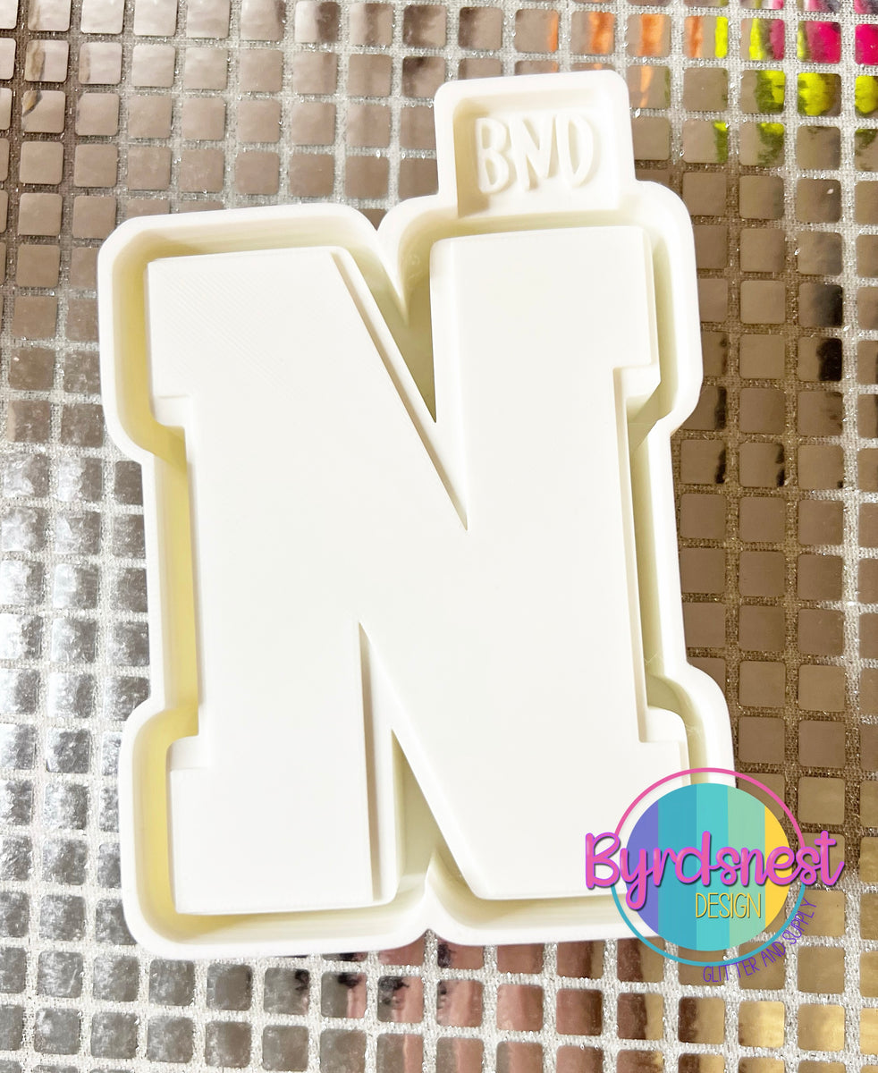 Varsity N – Byrdsnest Design